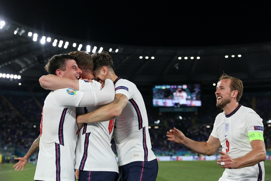 BETTING ODDITIES: England v Towcester – Football & Racing News – Star ...