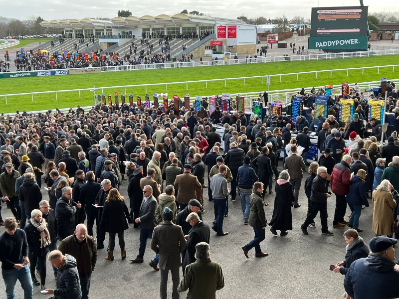 SIMON NOTT BETTING BLOG: Cheltenham Saturday – Football & Racing News ...