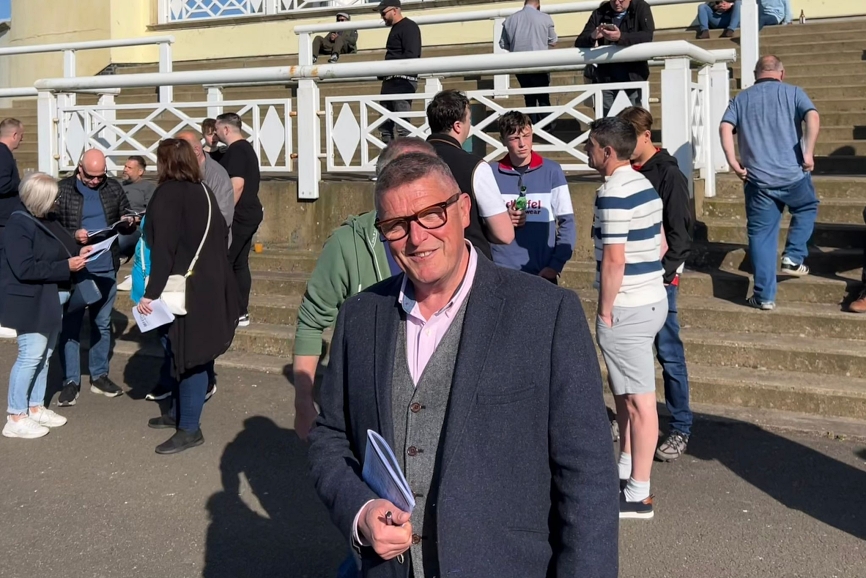 SIMON NOTT BETTING BLOG: Greyhound Derby Third Round, Towcester ...