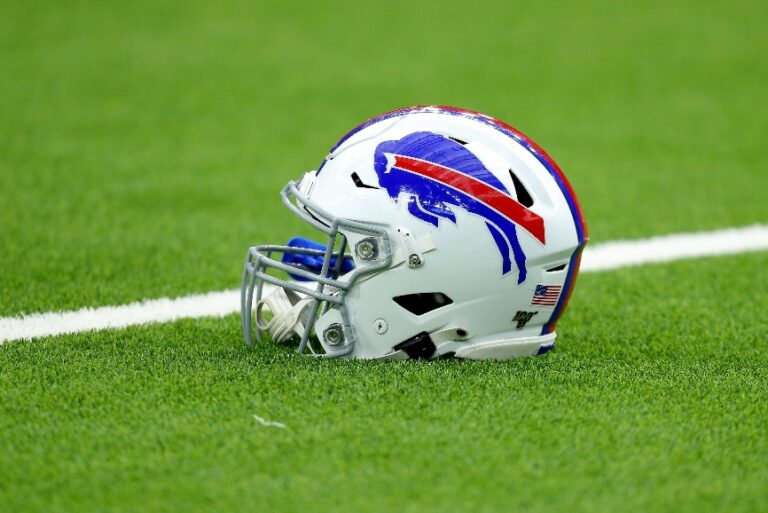 STAR NFL PREVIEW Sun: Tampa Bay Buccaneers @ Buffalo Bills – Football ...