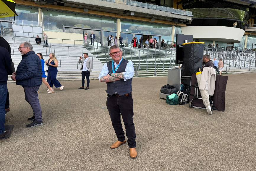 SIMON NOTT BETTING BLOG: Ascot Saturday – Football & Racing News – Star ...