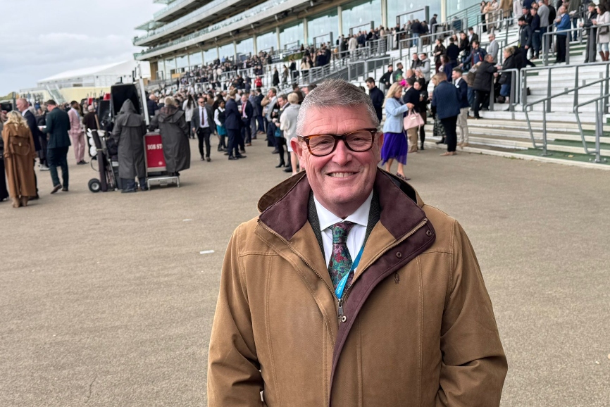 SIMON NOTT BETTING BLOG: Ascot Saturday – Football & Racing News – Star ...