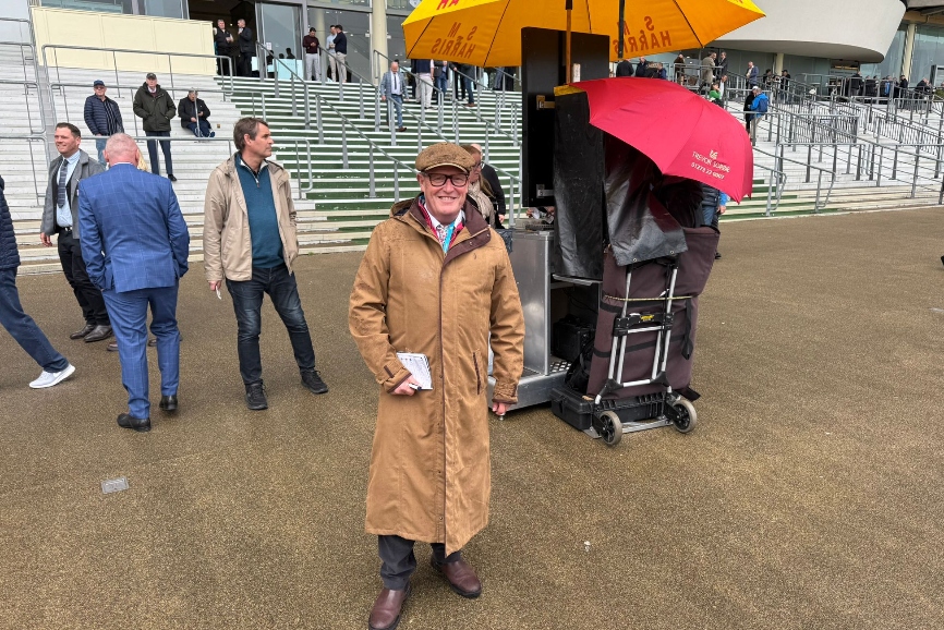 SIMON NOTT BETTING BLOG: Ascot Friday – Football & Racing News – Star ...