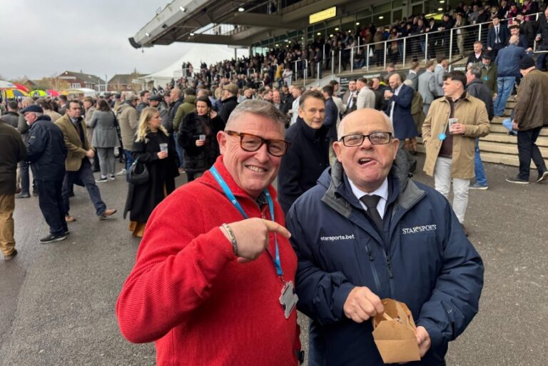 SIMON NOTT BETTING BLOG: Cheltenham Saturday – Football & Racing News ...